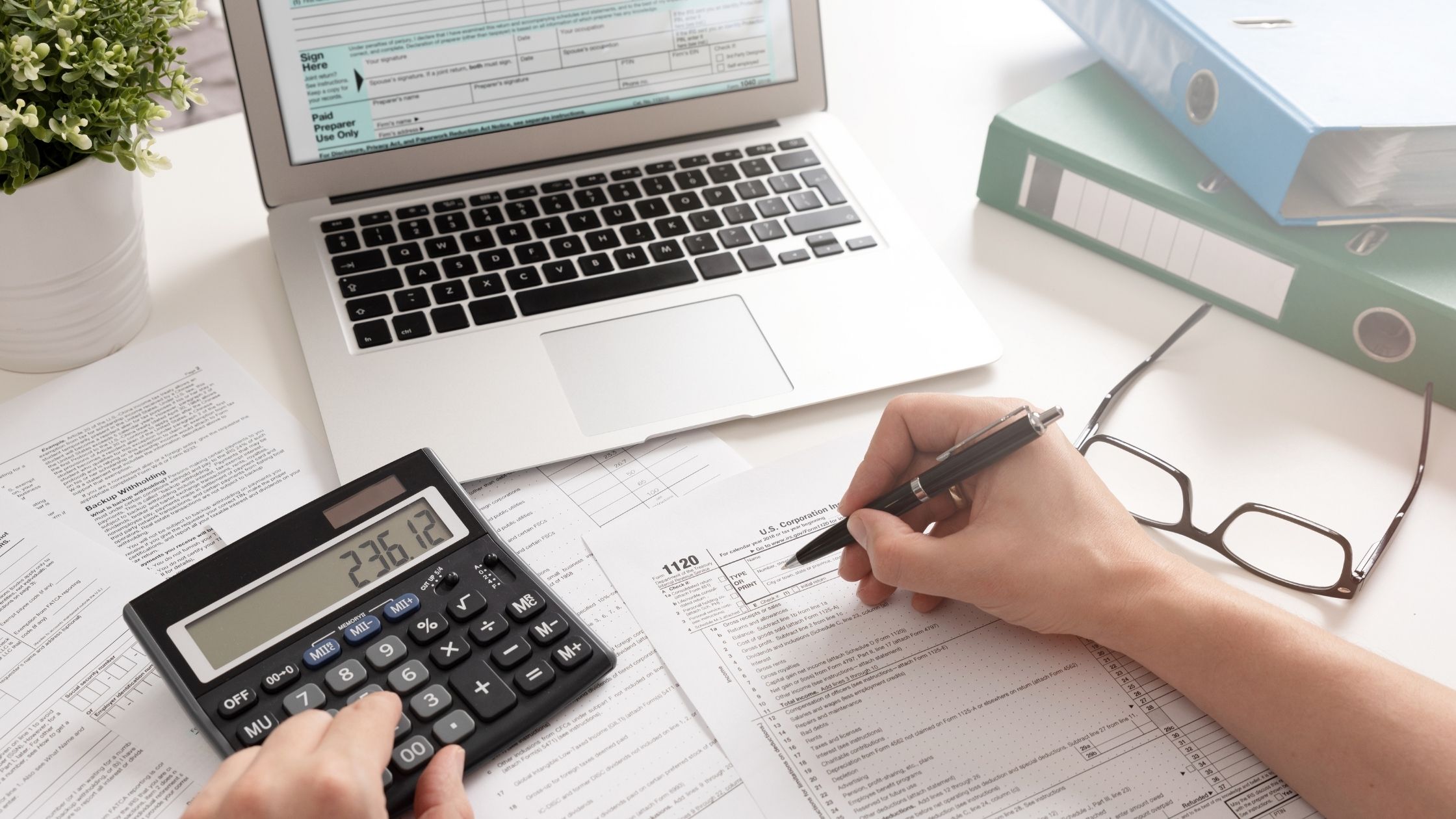 What are the Different Types of Credit Accounts, Which are Best to Have?